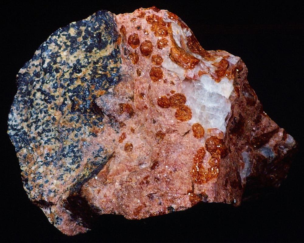 FOMS - Schallerite (sperules), rhodonite, calcite, willemite and franklinite from Franklin, NJ