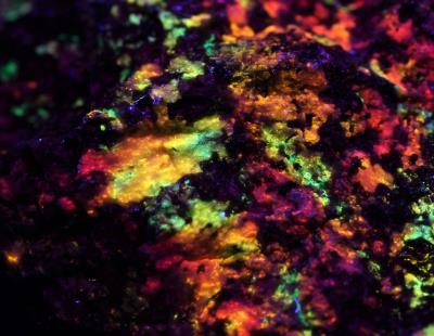 FOMS - Calcite - Franklin Mineral Information