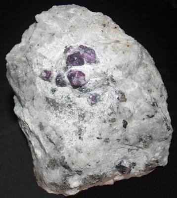 FOMS - Corundum - Franklin Mineral Information