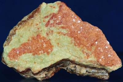 FOMS - Friedelite - Franklin Mineral Information