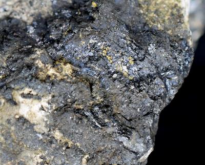 FOMS - Pyrochroite - Franklin Mineral Information
